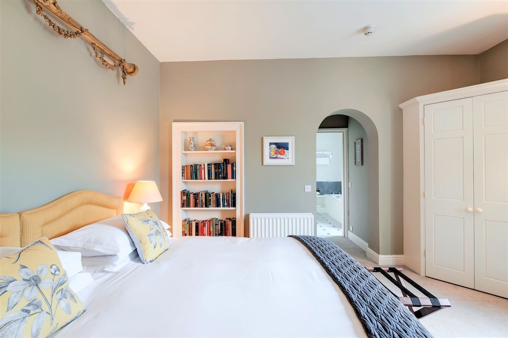 Cornish Castle - Luxury Cottages - Pillaton | Vrbo