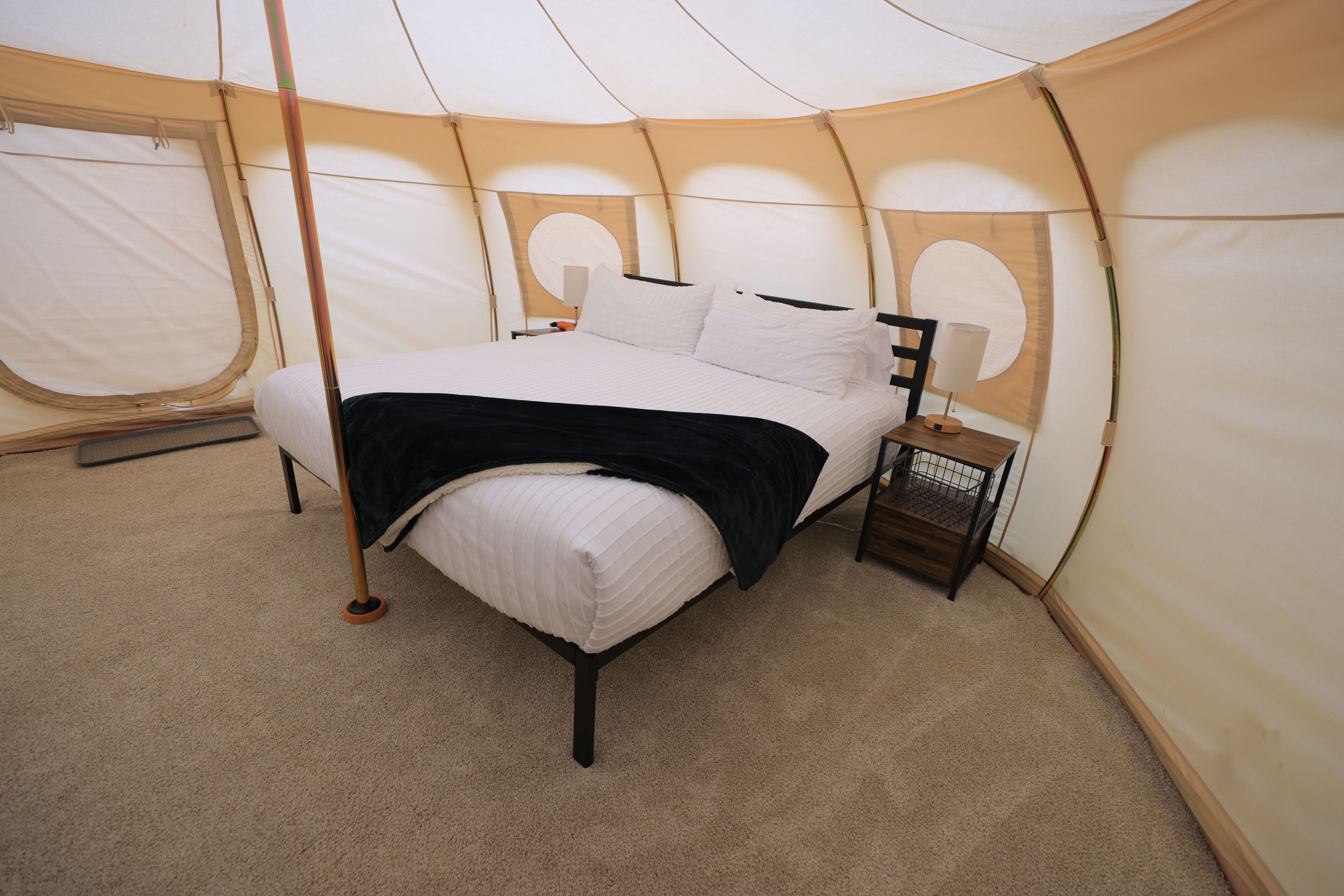 Starlight Retreat Yellowstone in Island Park: Find Hotel Reviews, Rooms ...