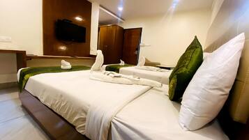 Quarto Twin Standard | Secretária, Wi-fi grátis, roupa de cama fornecida