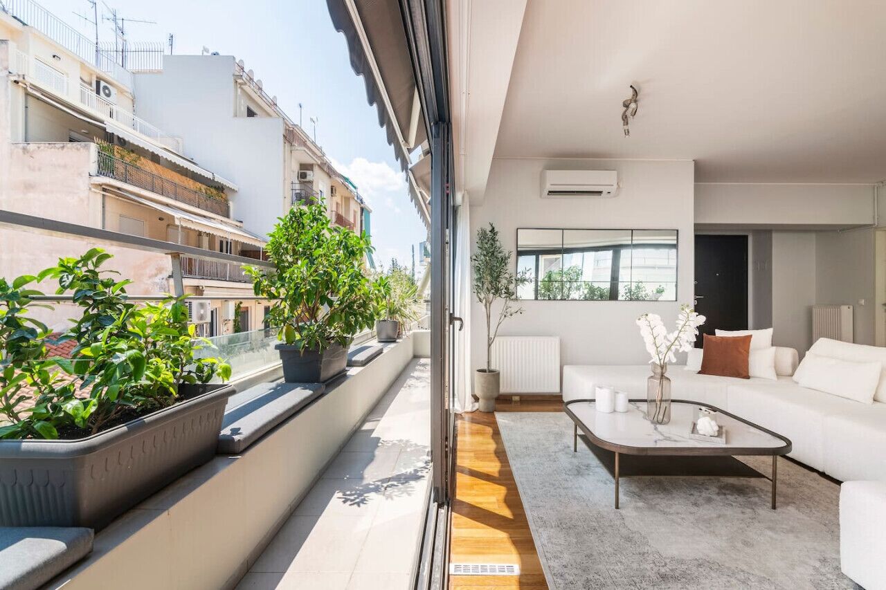 Modern Oasis Build On Acropolis Ruins Free Parking - Athens