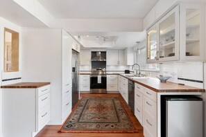 Casa, 3 quartos | Cozinha privada