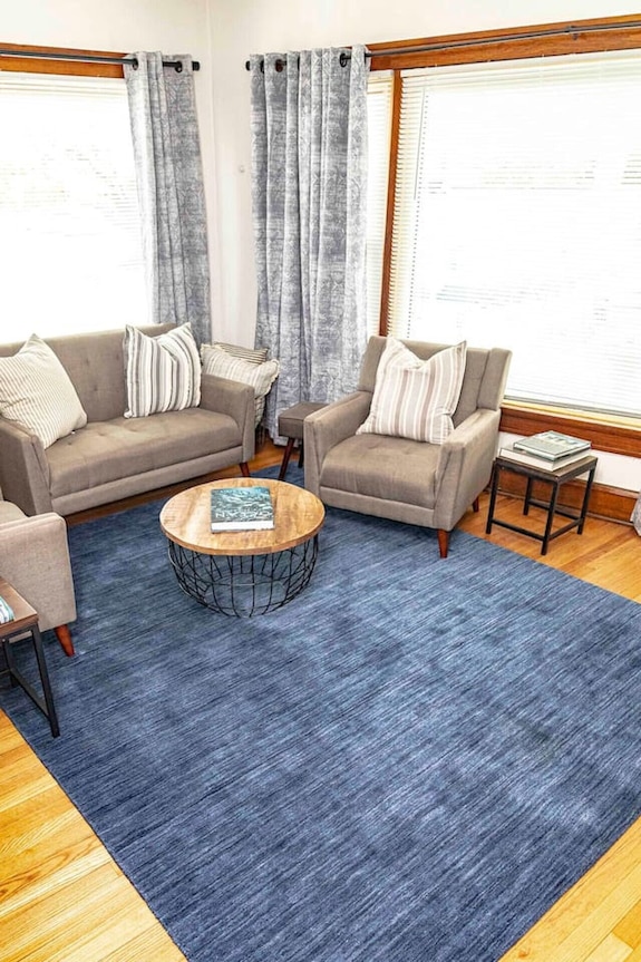 Babich Building B1 Upper 2br - Brookfield, WI