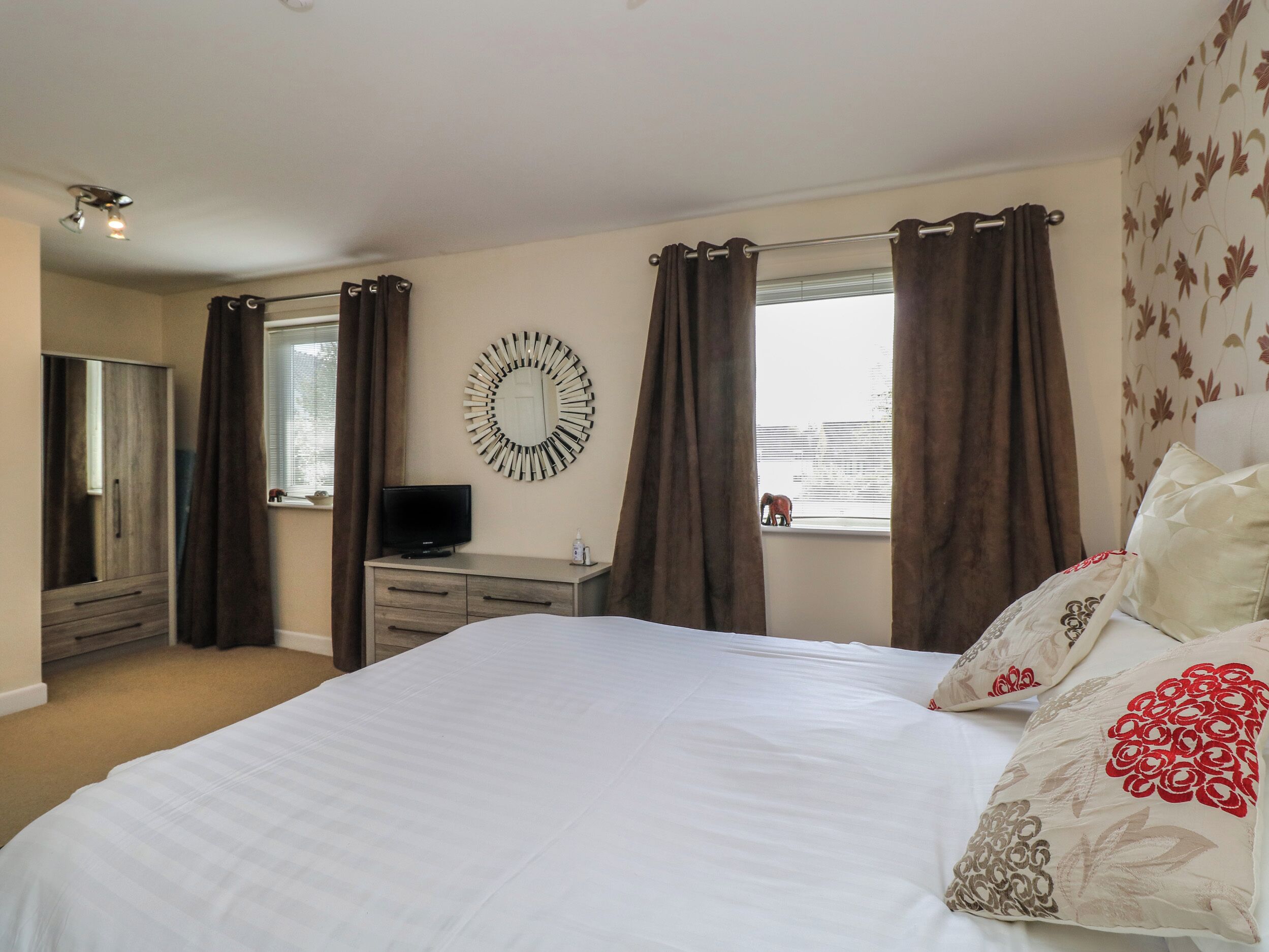 Casa de Campo | 3 quartos, com decoração personalizada, com mobília individualizada 