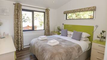 3 quartos, com decoração personalizada, com mobília individualizada