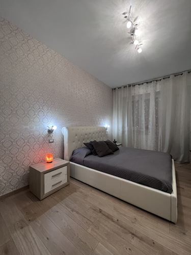 Lovely Accommodation With Hot Tub - Turín