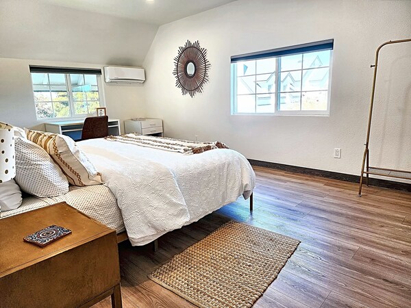 Personalized Retreat: Saltwater Hot Tub & Pool, Chef, Spa Services Included - Valley Center, CA