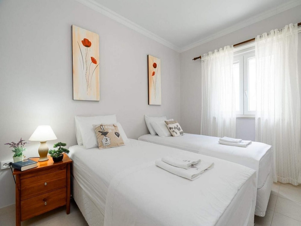 Solar House Babina 1 - Four bedroom Holiday Home with Balcony and Sea ...
