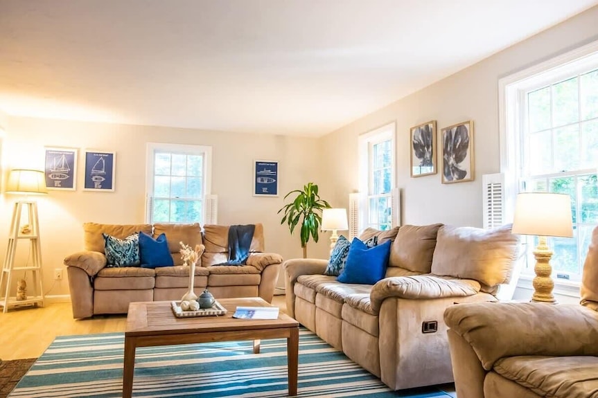 Walk To Pond, Amazing Backyard! - Harwich, MA