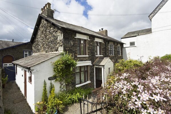 Honeysuckle Cottage - Windermere