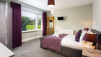 3 quartos, com decoração personalizada, com mobília individualizada