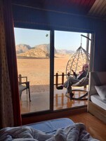 Quarto panorâmico, 1 quarto, banheiro privativo, vista para a montanha | Vista para praia/oceano