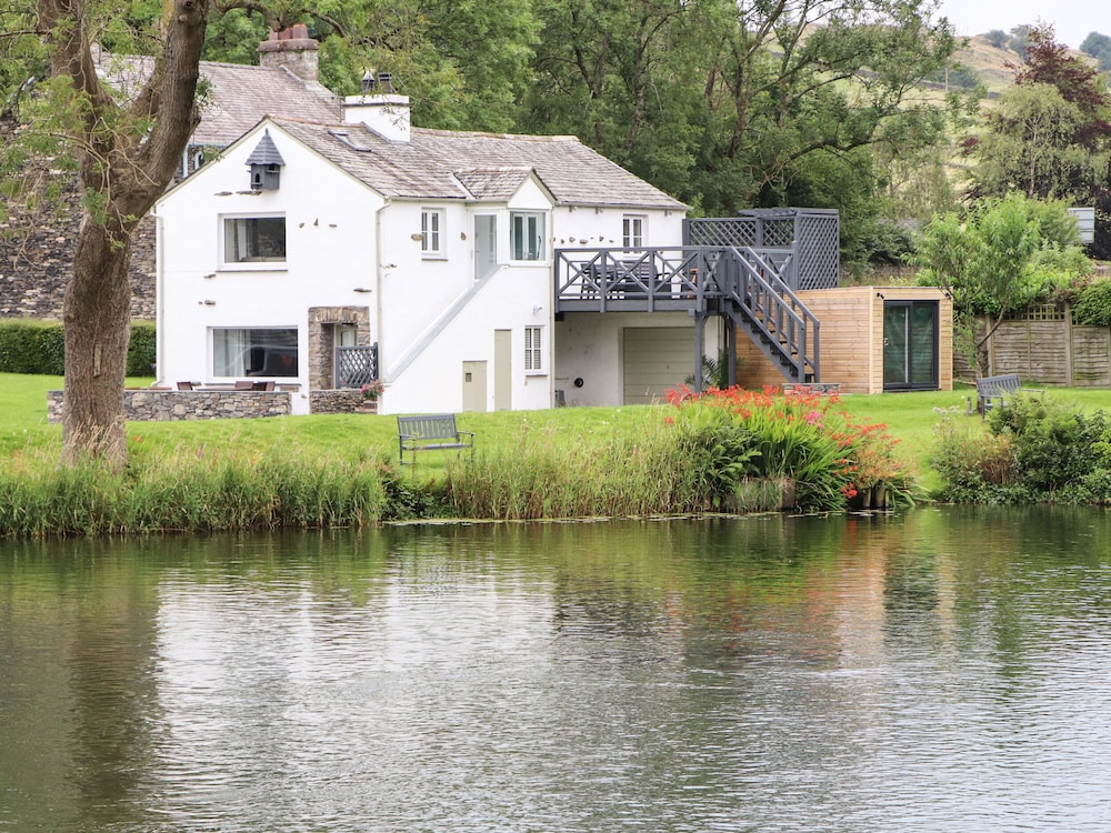 Riverside Hideaway - Newby Bridge
