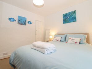 2 quartos, com decoração personalizada, com mobília individualizada 