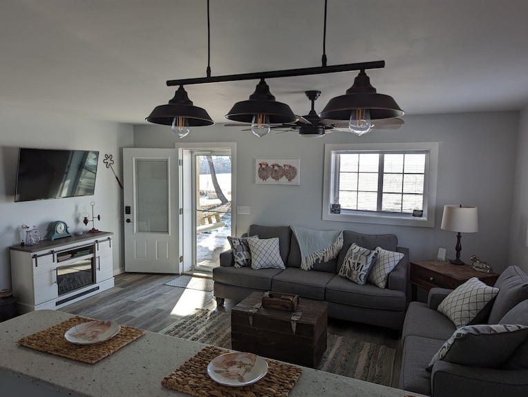 Historic Meadowdale Farm - Barn Stay In Rural Setting - Indiana (State)