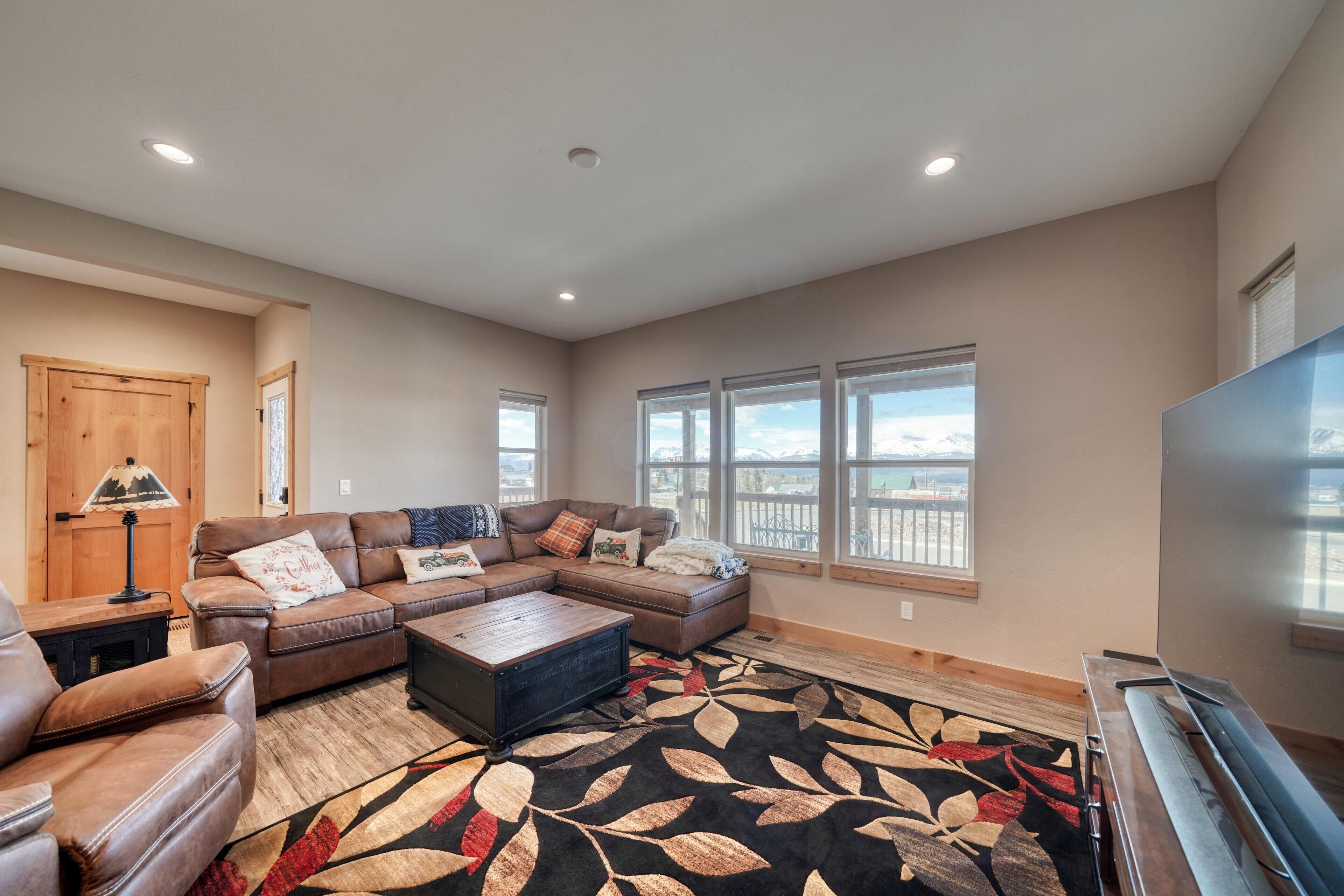 Midgarth Hus- Brand New Railyard Home Minutes To Copper & Ski Cooper! - Leadville, CO