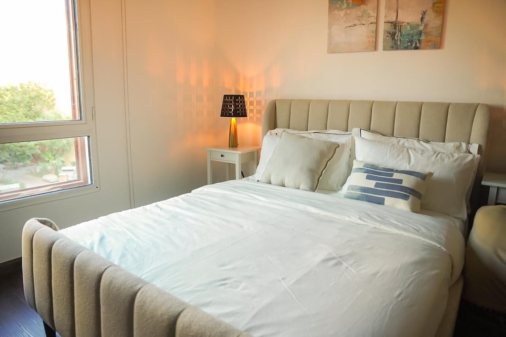 Upscale Studio At Discovery Gardens - 4 Minutes Walk To Metro - Dubai