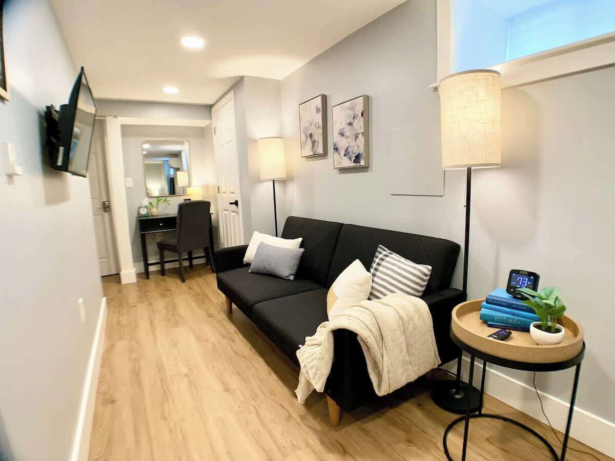 Modern Studio-private Entrance,washer+dryer - Lexington, MA