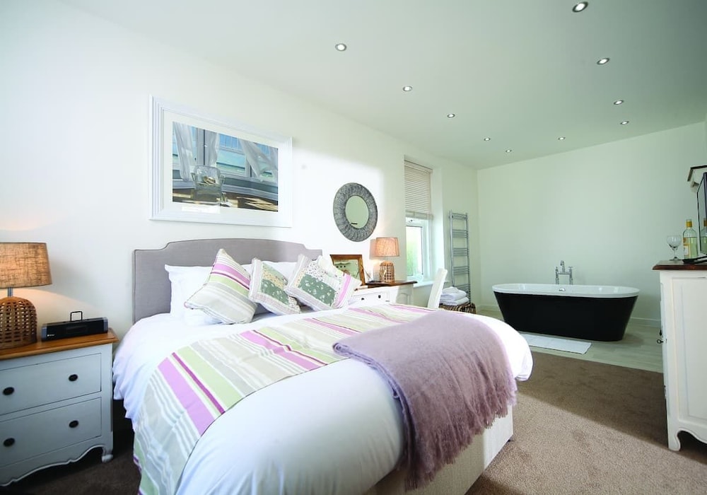 Boutique Style Beach Hut Ideal For Romantic Getaways For All Occasions. - Devon