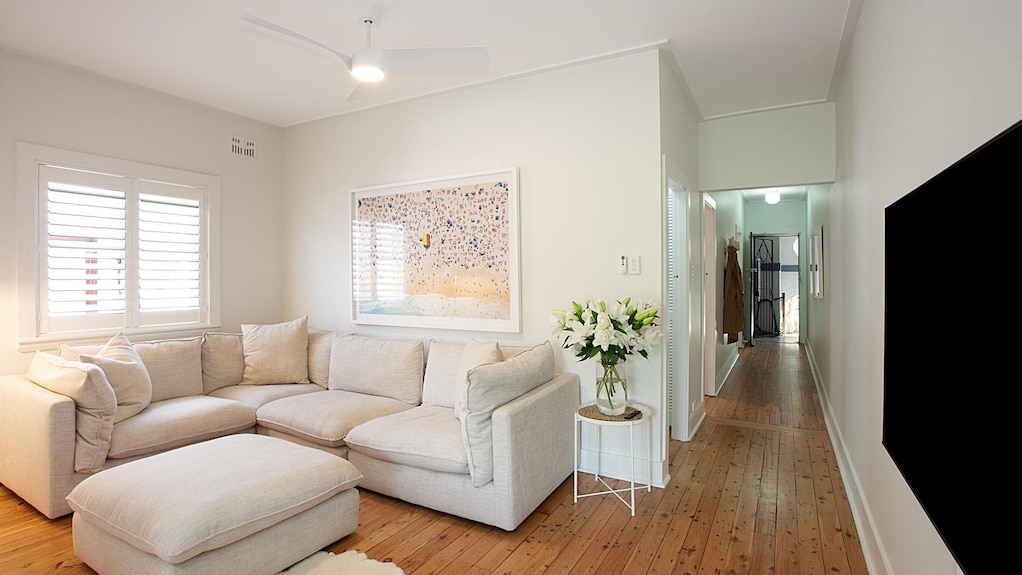Bondi Sands Is A Restful And Minimal 2-bed Apartment, Minutes From The Iconic Beach - Coogee