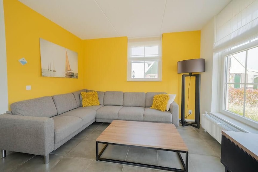 Bungalow With 4 Bedrooms, 2 Bathrooms And A Terrace - Amsterdam