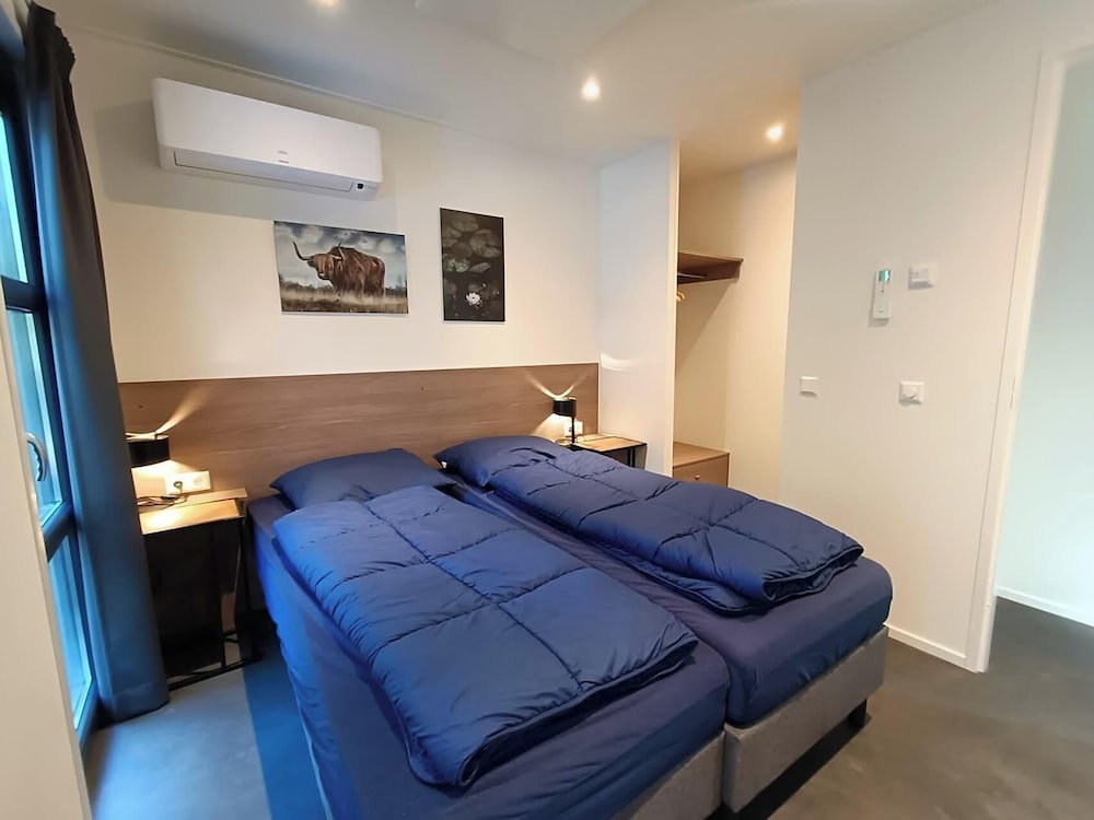 Chalet With 2 Bedrooms And A Terrace - Arnhem