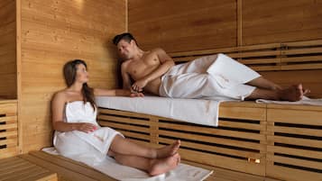 Sala(s) para tratamentos a casais, sauna, banheira de hidromassagem