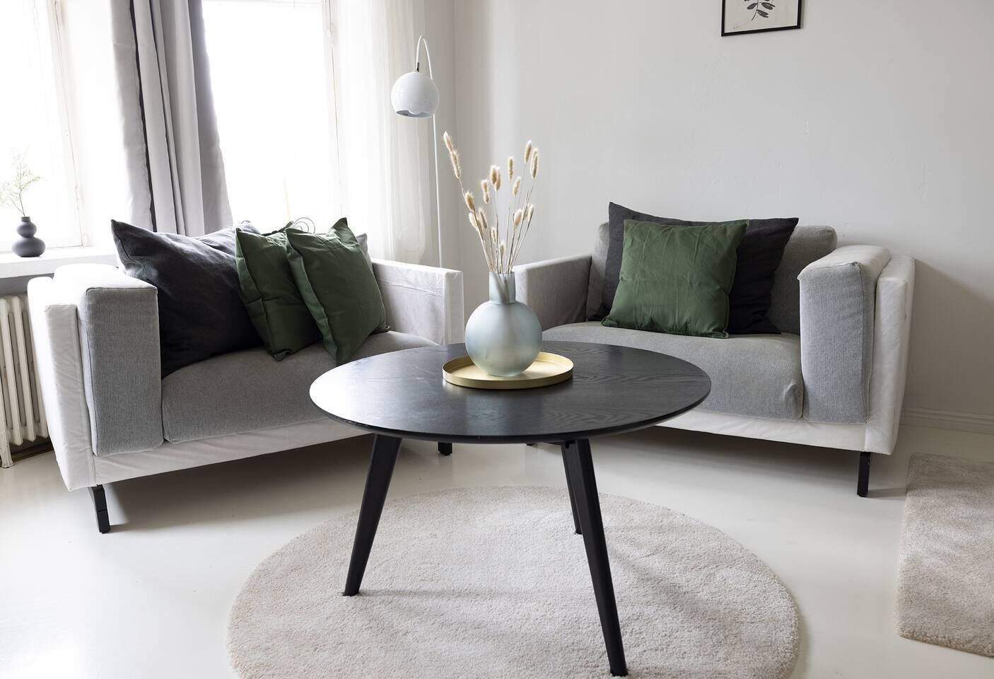 Apartamento urbano | Sala de estar | TV 36 polegadas com canais a cabo
