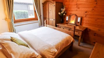 3 quartos, individualmente decorados, individualmente mobiliados