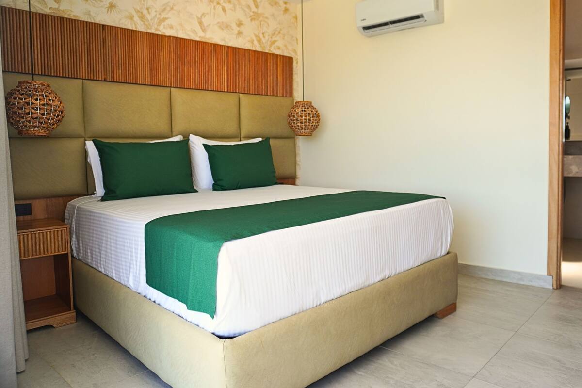 Quarto superior, varanda | Roupas de cama premium