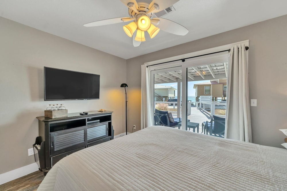 Sunset Bungalow on 30A - AWESOME SPOT ON30A- 4BR/2BA, Fabulous Views of ...