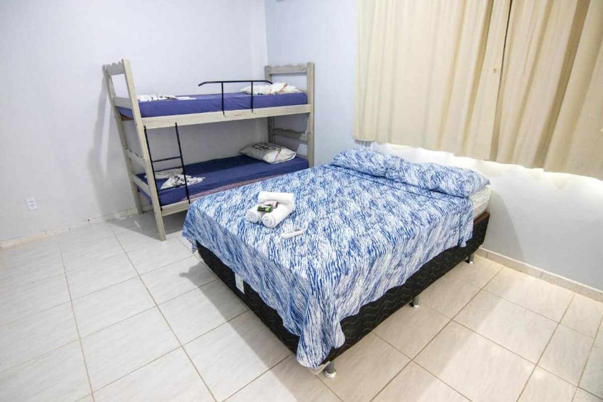 Suite Familia | Cortinas/cortinados opacos, Wi-fi grátis, roupa de cama fornecida