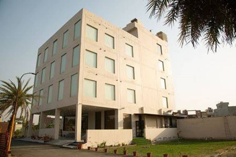 Comfort Hotel Amritsar - Amritsar