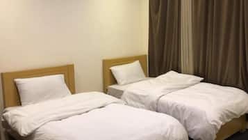 Quarto casal ou duplo standard | Ferros/tábuas de passar roupa, Wi-Fi de cortesia, roupa de cama