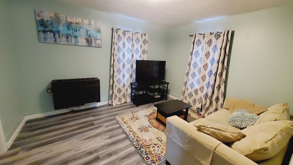 Beautifully Remodeled Cozy Cottage Retreat - Ohio