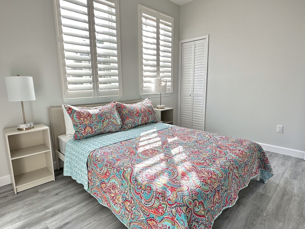 Dali Apartment - Saint Petersburg, FL