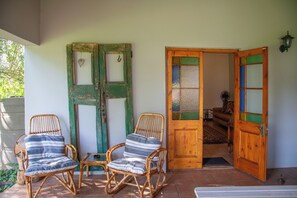 Quarto Clássico com Cama de Casal | Terraço/pátio interior