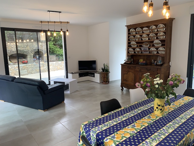 New Villa In Fonsainte Neighborhood Near Beach/station, Garden, Spa, Bbq, Private Parking - La Ciotat