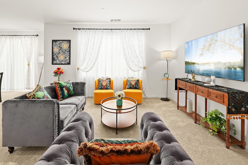 New Townhouse/3bd/2.5ba - Eastvale, CA