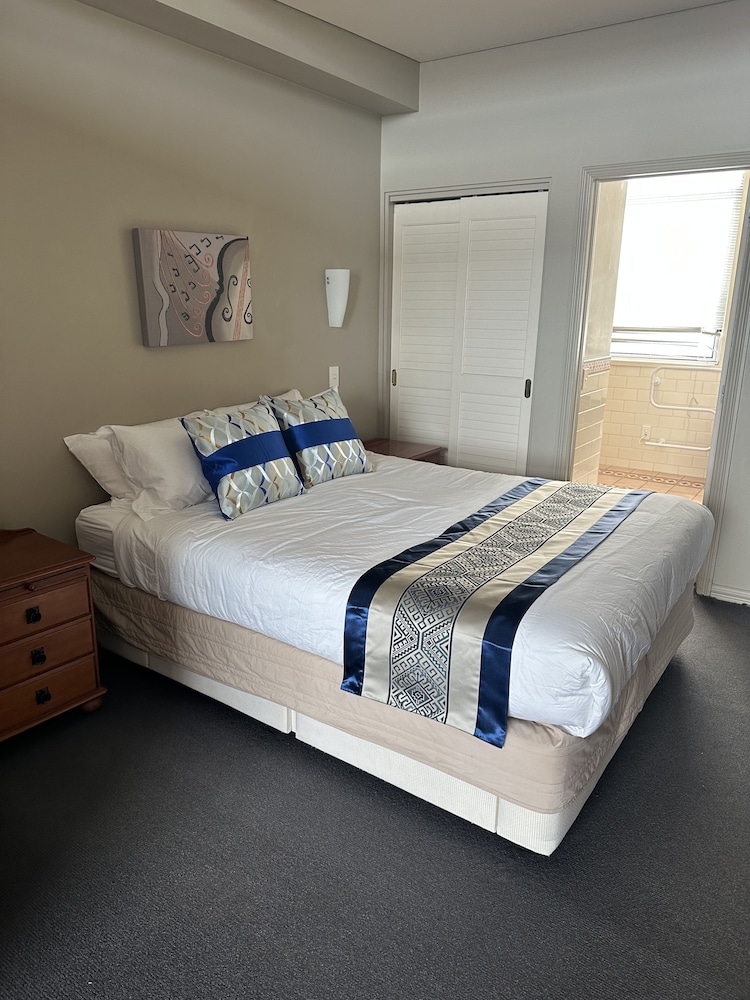 Princes Wharf: Waterfront Sea & Harbour Views Hotel Apartment - Auckland