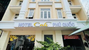 Fachada da propriedade