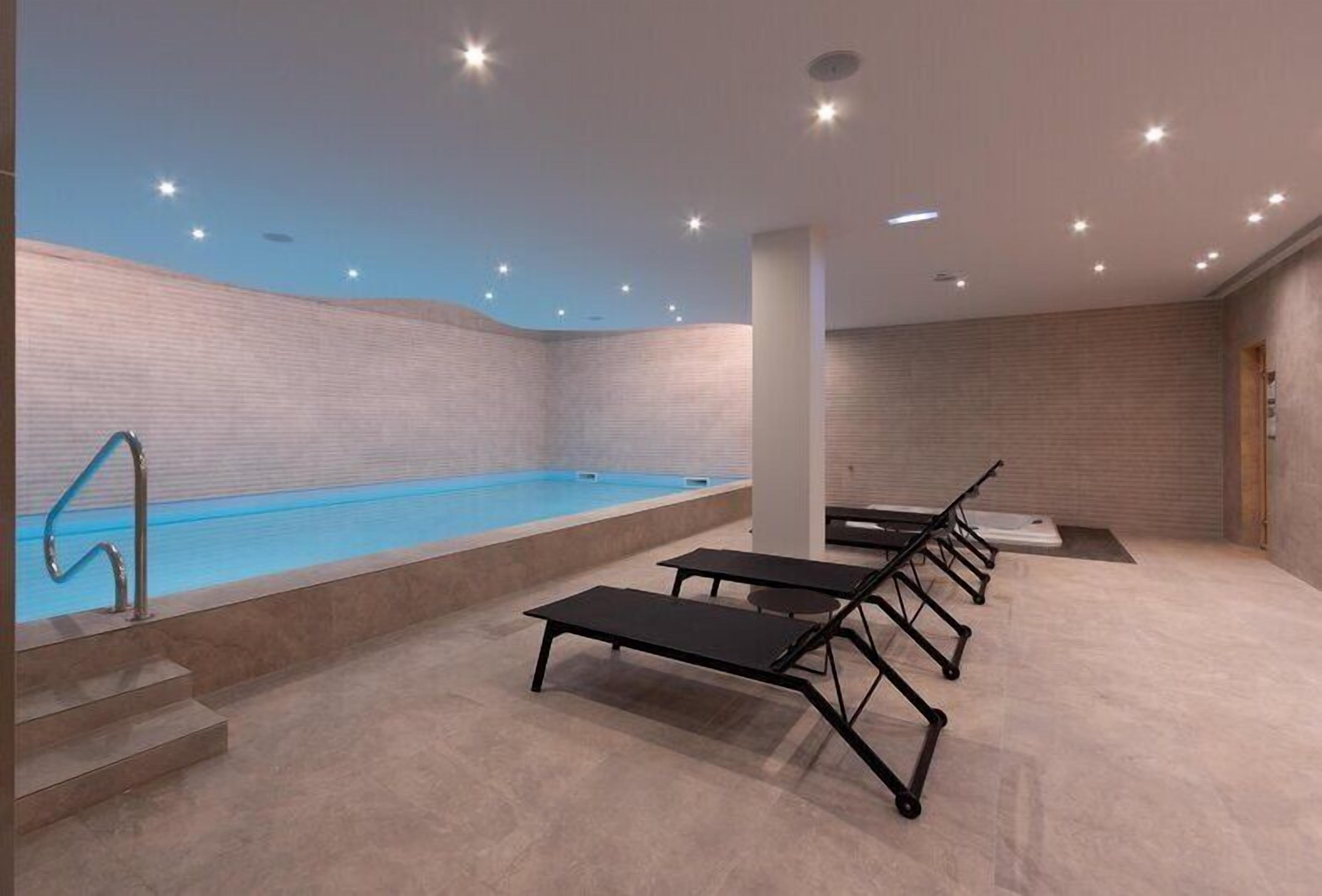 Piscina interior 