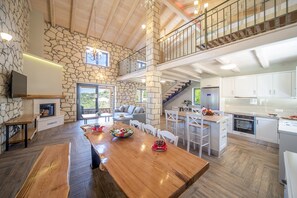 Villa de Luxo, casa de banho anexa, vista para o mar (Villa Irida) | Interior