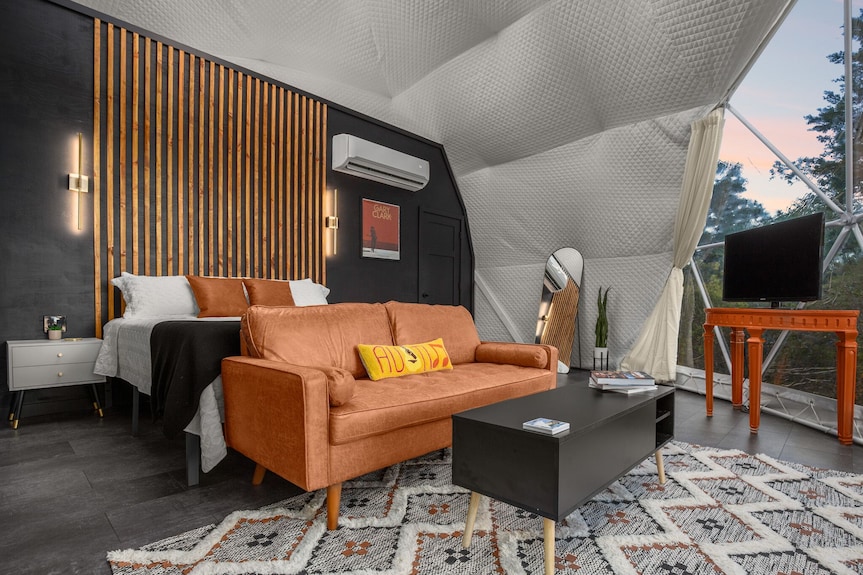 Hill Country Glamping Dome W/hot Tub, Gym, Sauna & Cold Plunge - Lakeway, TX