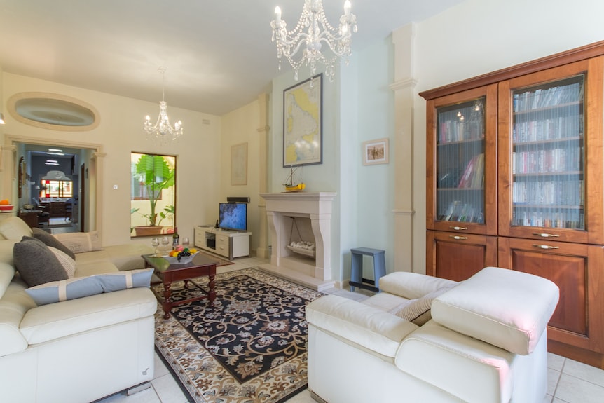 Well Located Townhouse & Courtyard Kalka, Kalkara, Malta - Malte