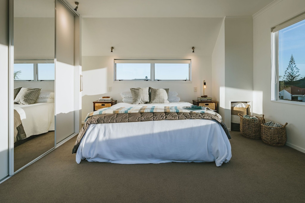 Beach House_whangamatā (Max) Beachhouse Incl Apartment - Waterviews - Whangamatā