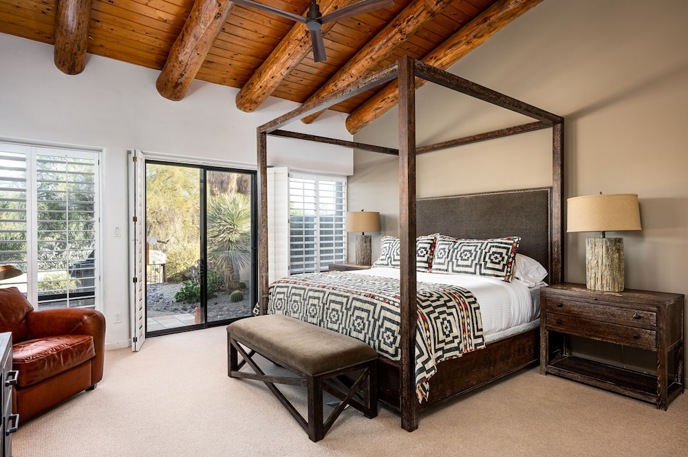 Exclusive Boulder's Retreat Near Downtown Cave Creek, Hiking, Scenic Views. - Cave Creek, AZ