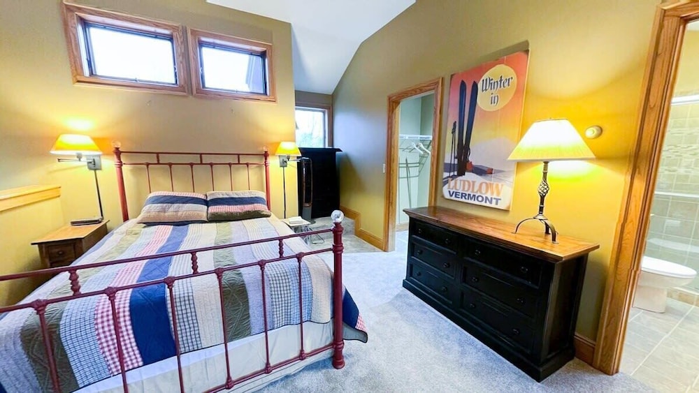Okemo Mountain Retreat: 3br Ski-in/ski-out Condo - Ludlow, VT