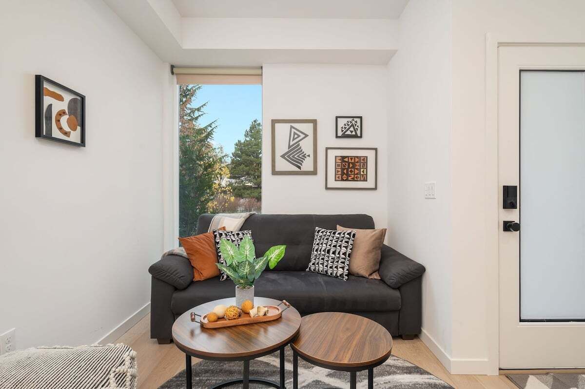 Perch - Sand Point Haven: Spacious 3br W Parking|uw & Children's Hospital - Bellevue, WA