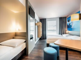 Quarto Triplo | Wi-fi grátis, roupa de cama fornecida