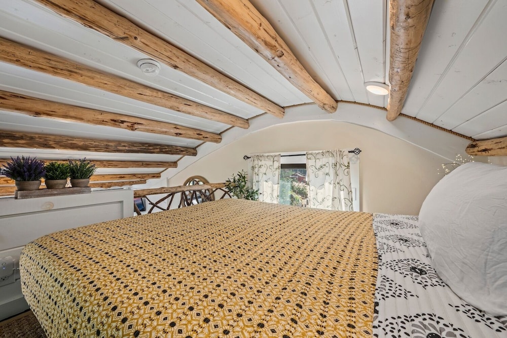 Magical Tiny House Located Near Top Attractions! - Tennessee